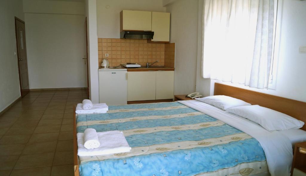 POLYCHRONO - BELLA GRECIA 3* - Con-Tur Travel